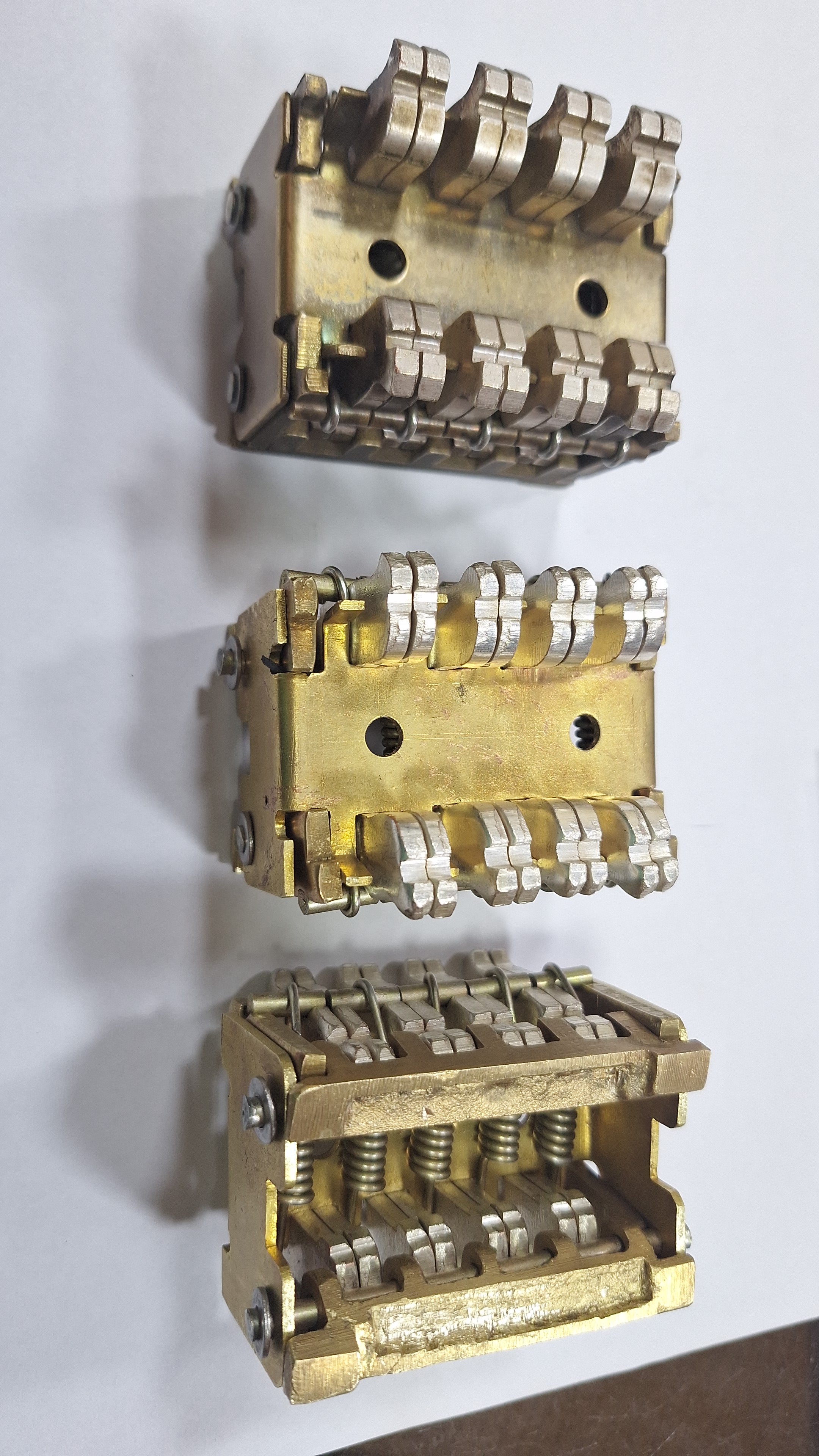 2500 amps jaw contact ge make vcb – Machinery & Spareparts Centre